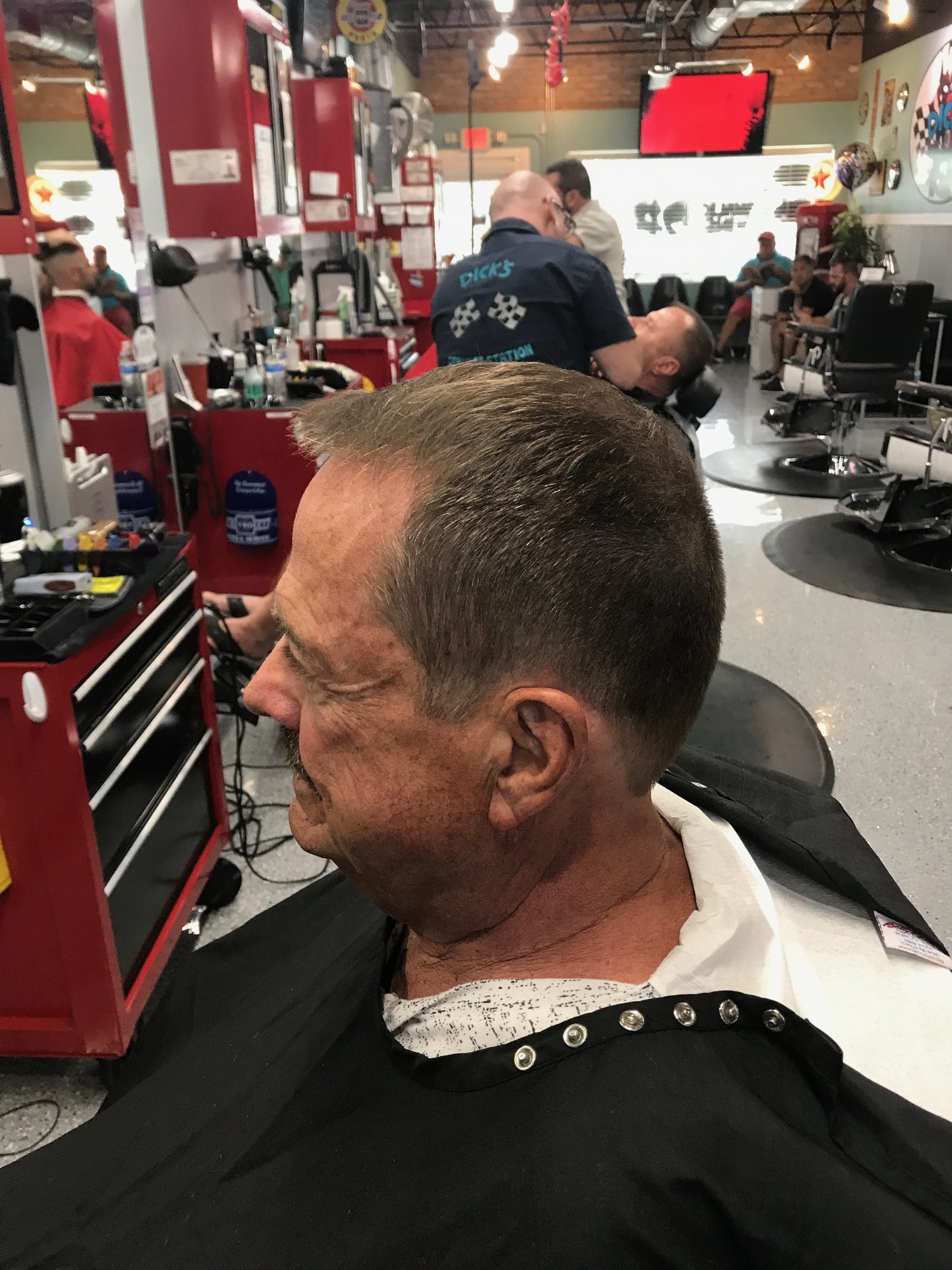 Barber – Manuel (2021) – Dick’s Service Station